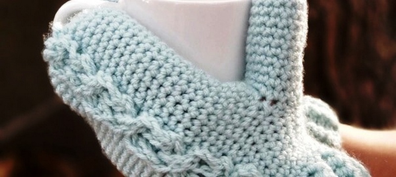 25 Warm And Cozy Mitten Crochet Patterns - Susie Harris