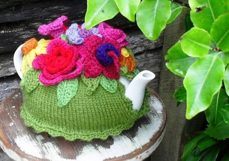 20 DIY Crochet Teapot Keep Warm Your Tea - Susie Harris