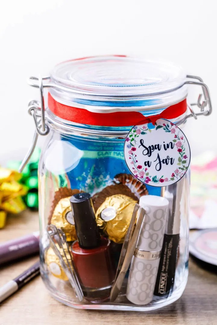 20 DIY Spa Kit Perfect Gifts to Keep Them Busy - Susie Harris