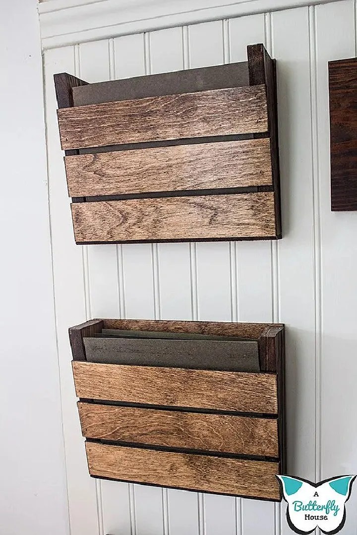 22 DIY Wall Organizer Ideas That Will Keep Your Home Pretty