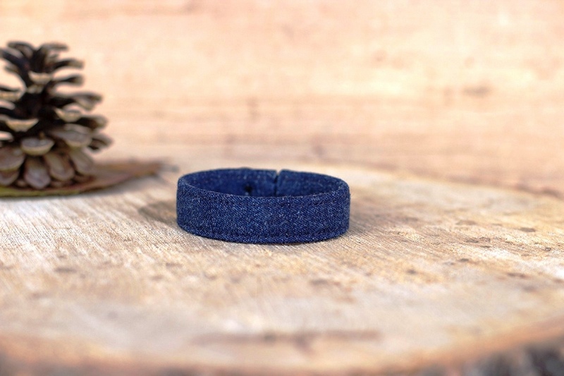 20 DIY Denim Bracelet Ideas - Recycled Projects - Susie Harris