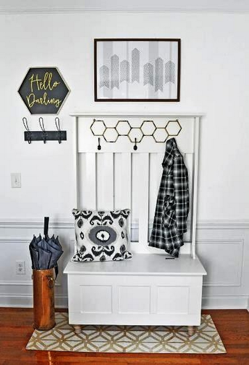 25 DIY Hall Tree Projects That Are Useful - Susie Harris